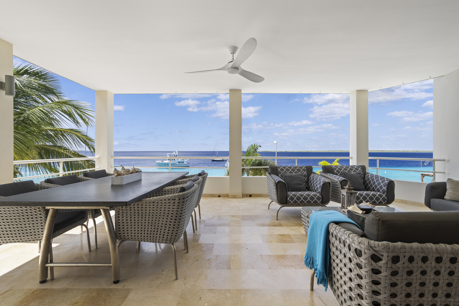 Seaside Oceanfront Suite 4 | Vacation Rental | Bonaire Oceanfront Villas